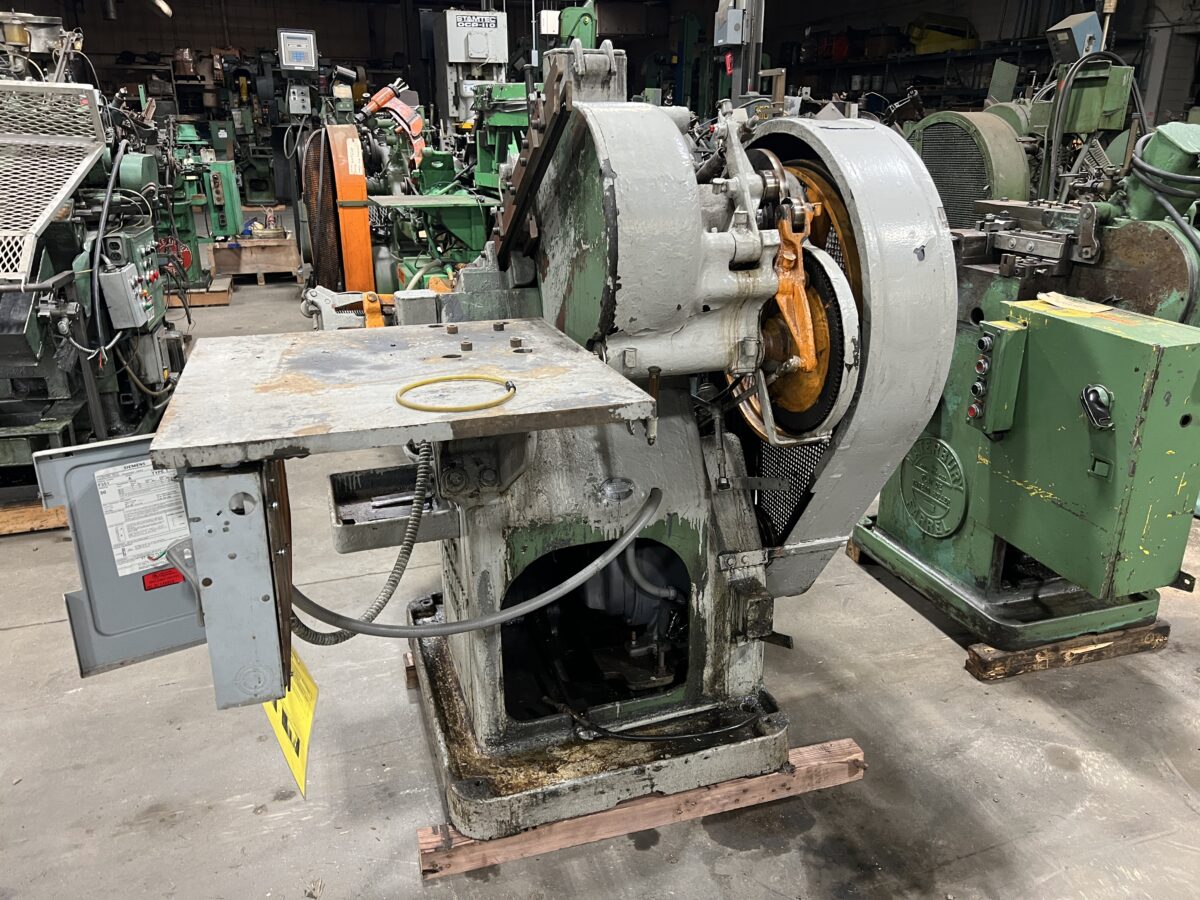 #10 Waterbury Heavy Frame Thread Roller – Loomis Ltd.